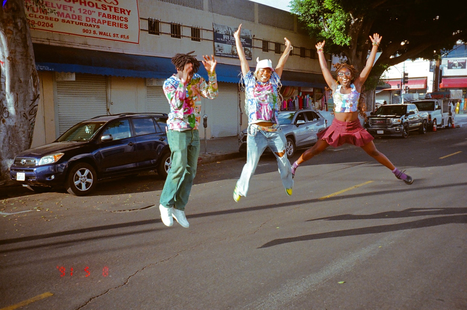 THE GROOVY CREW – The Groovy Crew